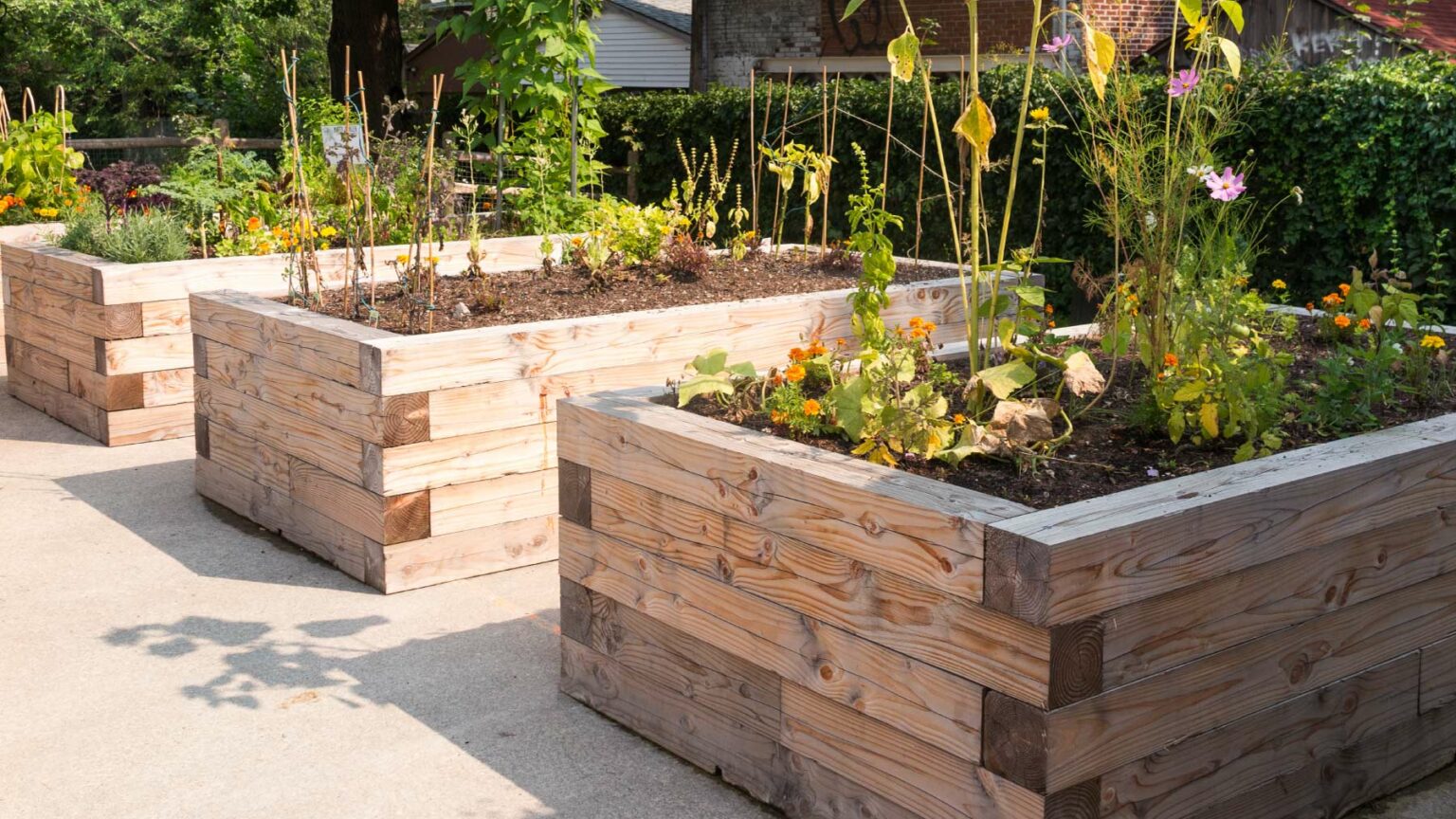 5 Garden Sleeper Ideas & How To Execute Them - Postsaver