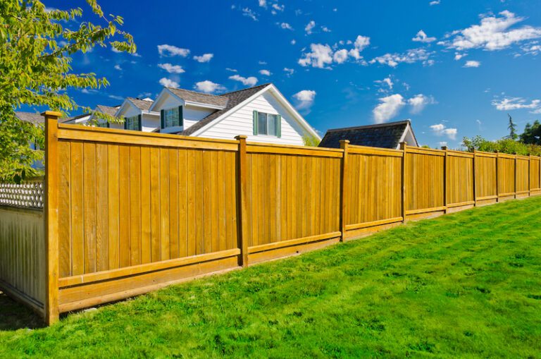 Windproof Fencing Guide - Everything You Need to Know – Postsaver