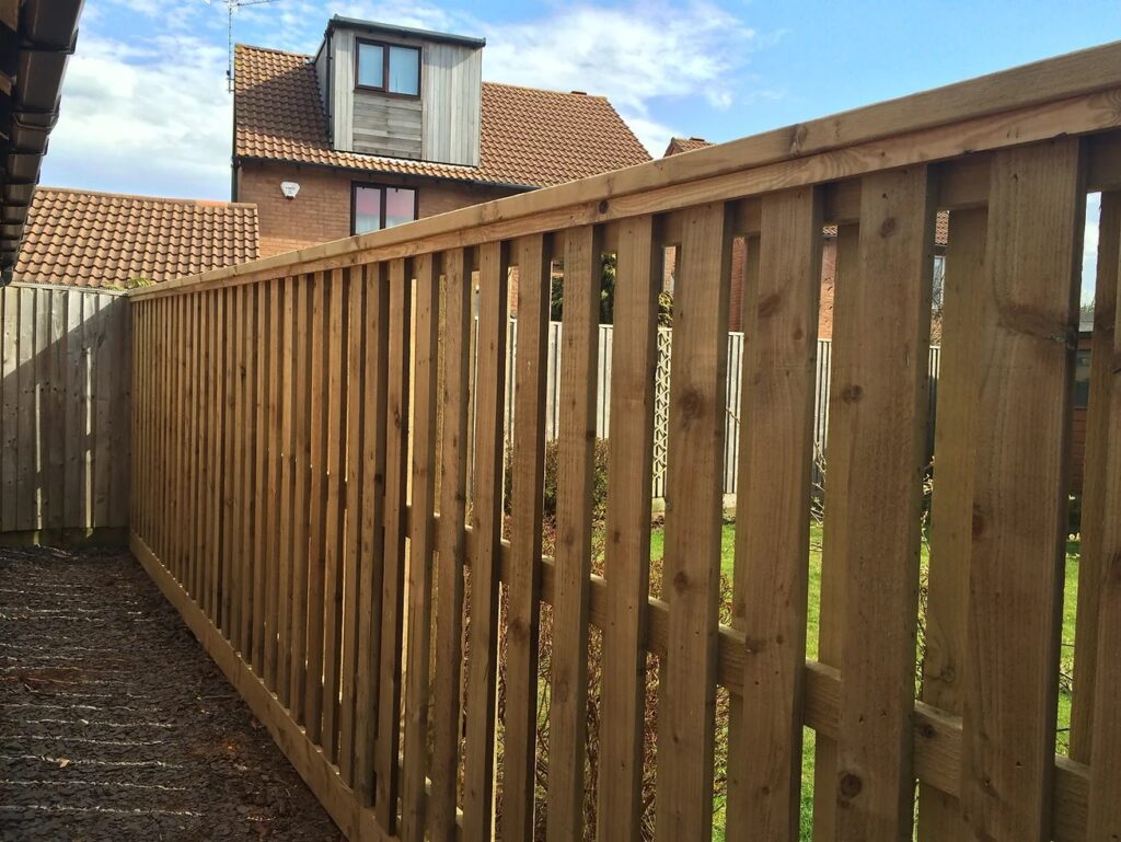 Windproof Fencing Guide - Everything You Need to Know – Postsaver
