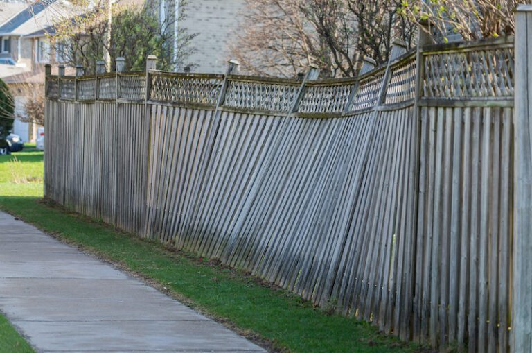 Windproof Fencing Guide - Everything You Need to Know – Postsaver